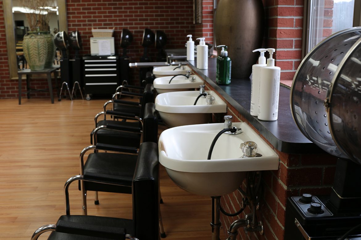 Tour Main Street Campus - Leon Studio One School of Beauty Knowledge