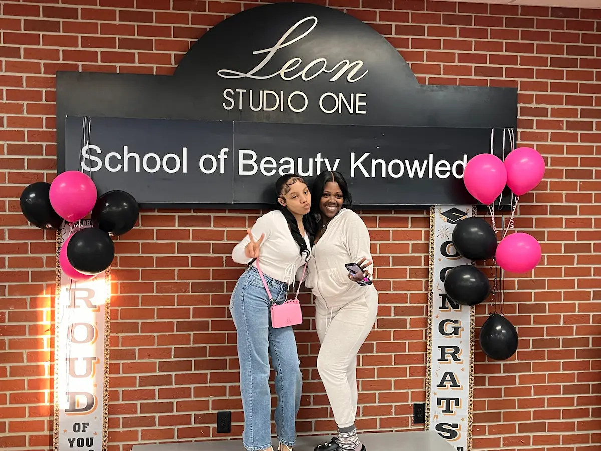 Teach @ LSO - Leon Studio One School of Beauty Knowledge